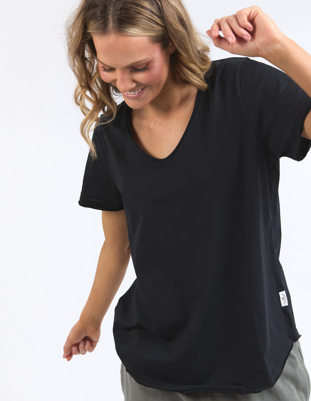 Pima Vee Tee Shirt - Black – allaboutagirl